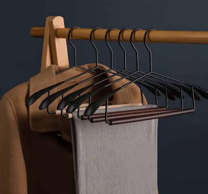 How to Choose the Right Hangers for Women’s Fashion Boutiques？ – KoobayHome